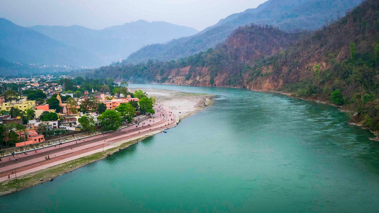 Top Places Visit Rishikesh Heavenly Escape India - Colorful ...